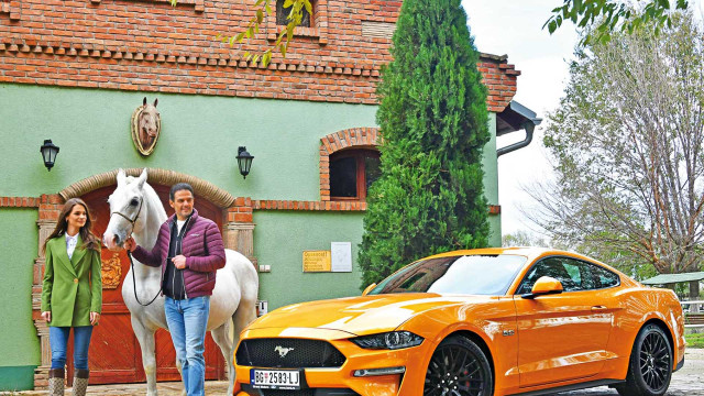 Cars & Models: Elegancija i snaga